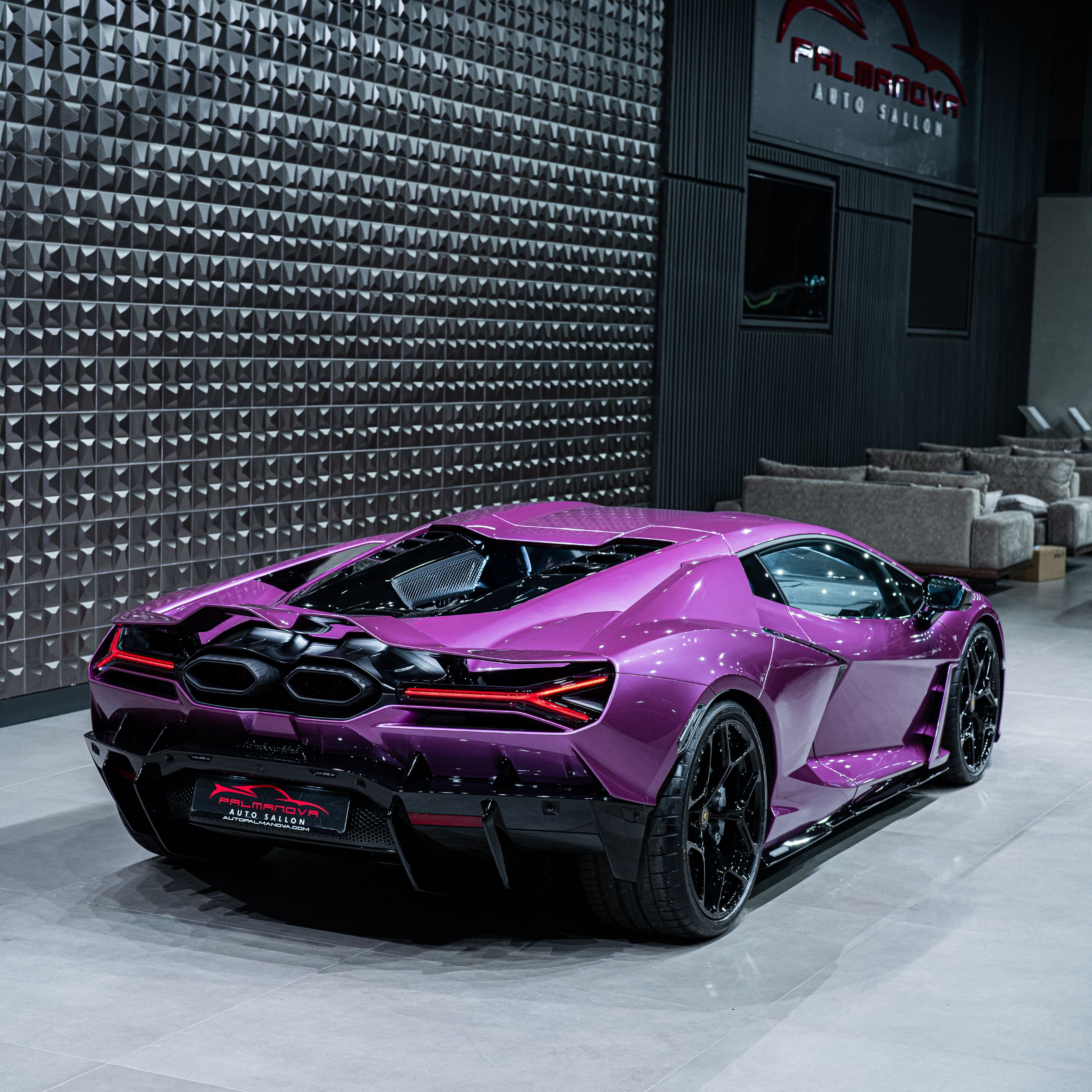Lamborghini Revuelto Viola Parsifae | Autopalmanova